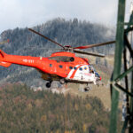 Helicopter installation: Film footage shows mobile mast installation in ...